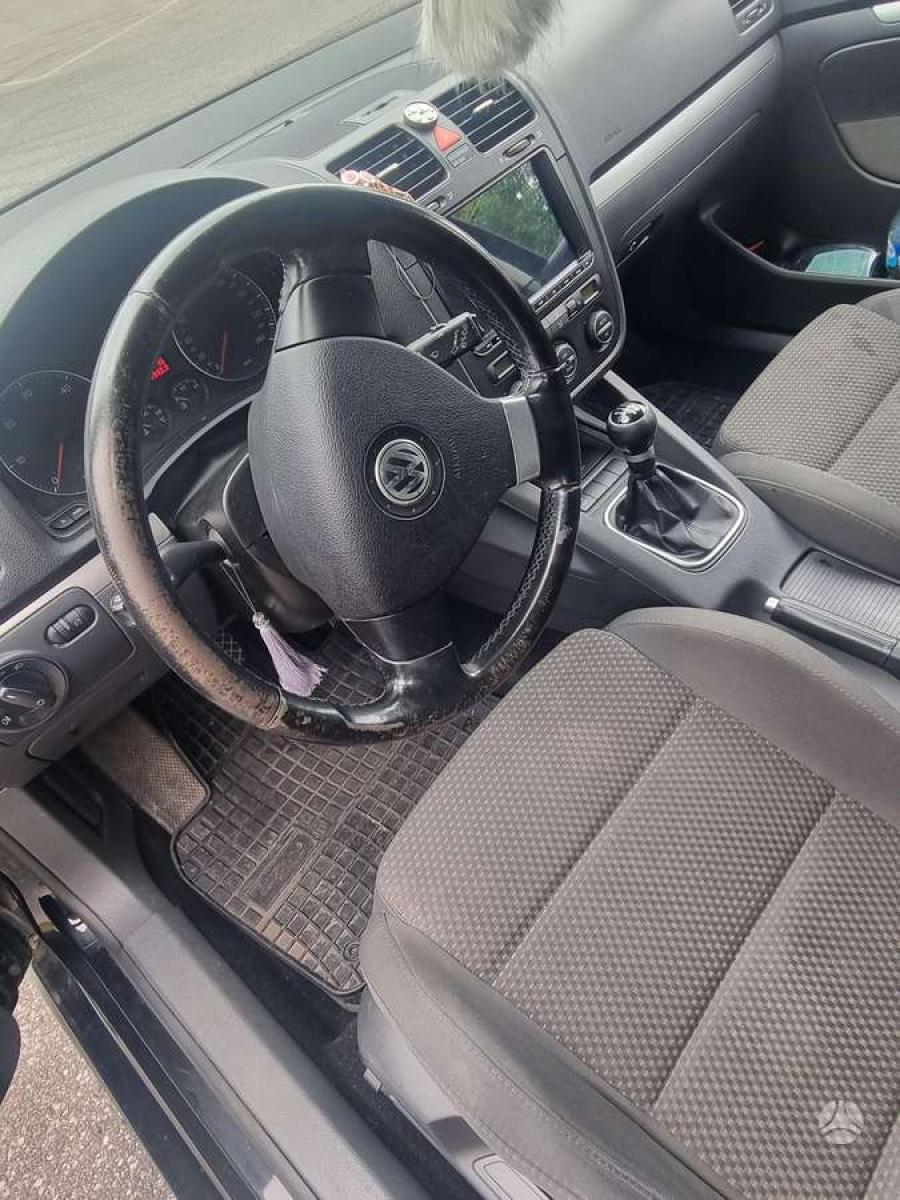 Black Volkswagen Golf 2008 in Alytus, with an engine capacity of 1.97 L and mileage of 305 thousand km for 1850 €, photo 9 on AUTOMOTO.COM.LV