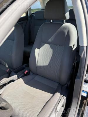 Melns Volkswagen Golf 2008 Daugavpils, ar dzinēja tilpumu 1.90 L un nobraukumu 270 tūkst. km par 3350 €, foto 18 vietnē AUTOMOTO.COM.LV