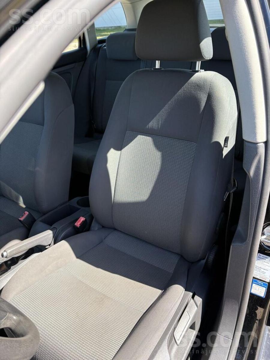 Melns Volkswagen Golf 2008 Daugavpils, ar dzinēja tilpumu 1.90 L un nobraukumu 270 tūkst. km par 3350 €, foto 18 vietnē AUTOMOTO.COM.LV