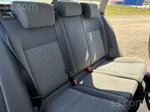 Melns Volkswagen Golf 2008 Daugavpils, ar dzinēja tilpumu 1.90 L un nobraukumu 270 tūkst. km par 3350 €, foto 21 vietnē AUTOMOTO.COM.LV