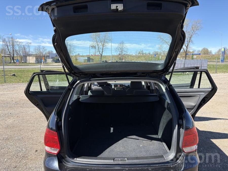 Melns Volkswagen Golf 2008 Daugavpils, ar dzinēja tilpumu 1.90 L un nobraukumu 270 tūkst. km par 3350 €, foto 24 vietnē AUTOMOTO.COM.LV
