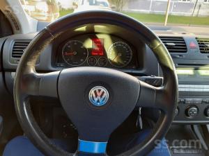 Black Volkswagen Golf 2008 in Daugavpils, with an engine capacity of 2.00 L and mileage of 308 thousand km for 1650 €, photo 3 on AUTOMOTO.COM.LV