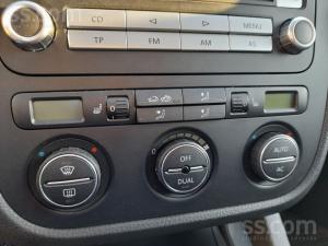 Black Volkswagen Golf 2008 in Daugavpils, with an engine capacity of 2.00 L and mileage of 308 thousand km for 1650 €, photo 10 on AUTOMOTO.COM.LV