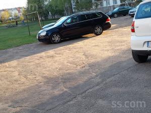 Black Volkswagen Golf 2008 in Daugavpils, with an engine capacity of 2.00 L and mileage of 308 thousand km for 1650 €, photo 23 on AUTOMOTO.COM.LV