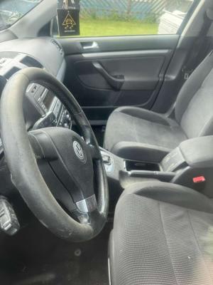 Black Volkswagen Golf 2008 in Kedainiai, with an engine capacity of 1.97 L and mileage of 438 thousand km for 1300 €, photo 7 on AUTOMOTO.COM.LV