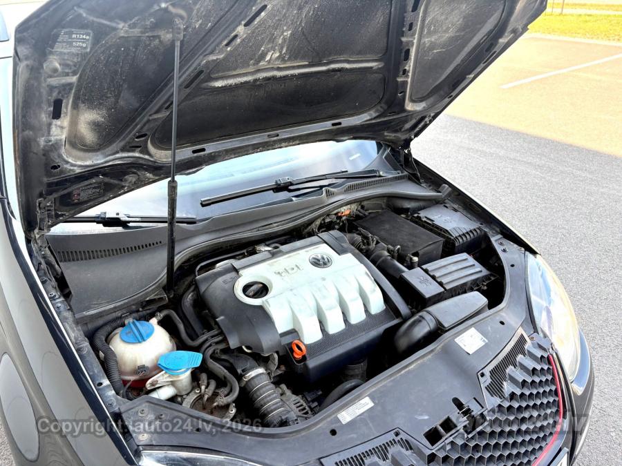 Black Volkswagen Golf 2008 in Tallinn, with an engine capacity of 2.00 L and mileage of 306 thousand km for 2999 €, photo 18 on AUTOMOTO.COM.LV