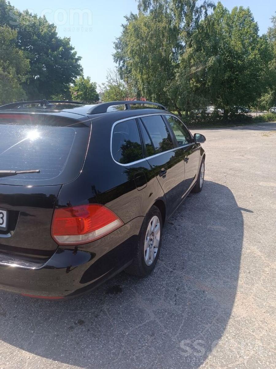 Melns Volkswagen Golf 2008 Liepāja, ar dzinēja tilpumu 1.90 L un nobraukumu 288 tūkst. km par 1790 €, foto 7 vietnē AUTOMOTO.COM.LV