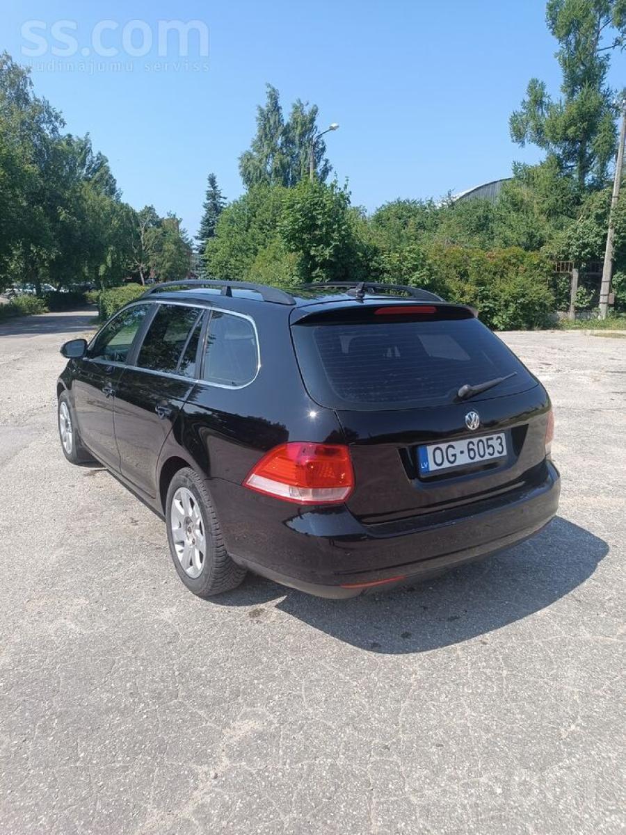 Melns Volkswagen Golf 2008 Liepāja, ar dzinēja tilpumu 1.90 L un nobraukumu 288 tūkst. km par 1790 €, foto 8 vietnē AUTOMOTO.COM.LV
