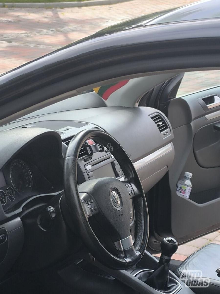Black Volkswagen Golf 2008 in Vilnius, with an engine capacity of 2.00 L and mileage of 347 thousand km for 1650 €, photo 10 on AUTOMOTO.COM.LV