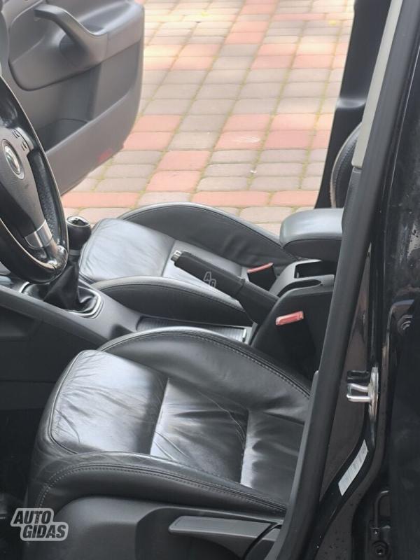 Black Volkswagen Golf 2008 in Vilnius, with an engine capacity of 2.00 L and mileage of 347 thousand km for 1650 €, photo 10 on AUTOMOTO.COM.LV
