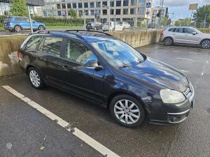 Melns Volkswagen Golf 2008 Viļņa, ar dzinēja tilpumu 1.90 L un nobraukumu 200 tūkst. km par 2200 €, foto 3 vietnē AUTOMOTO.COM.LV