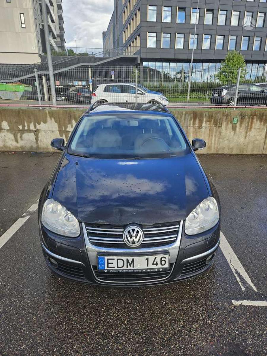 Melns Volkswagen Golf 2008 Viļņa, ar dzinēja tilpumu 1.90 L un nobraukumu 200 tūkst. km par 2200 €, foto 4 vietnē AUTOMOTO.COM.LV