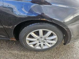 Melns Volkswagen Golf 2008 Viļņa, ar dzinēja tilpumu 1.90 L un nobraukumu 200 tūkst. km par 2200 €, foto 7 vietnē AUTOMOTO.COM.LV