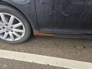 Melns Volkswagen Golf 2008 Viļņa, ar dzinēja tilpumu 1.90 L un nobraukumu 200 tūkst. km par 2200 €, foto 8 vietnē AUTOMOTO.COM.LV