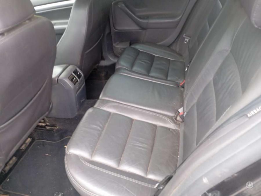 Melns Volkswagen Golf 2008 Ukmergė, ar dzinēja tilpumu 1.90 L un nobraukumu 294 tūkst. km par 750 €, foto 7 vietnē AUTOMOTO.COM.LV
