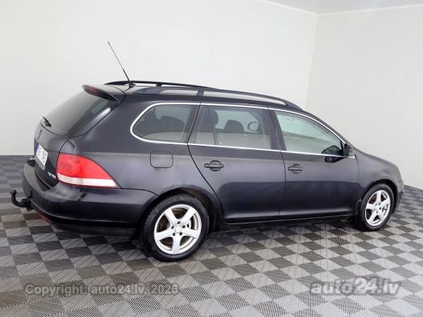 Melns Volkswagen Golf 2008 Tallina, ar dzinēja tilpumu 2.00 L un nobraukumu 368 tūkst. km par 799 €, foto 3 vietnē AUTOMOTO.COM.LV