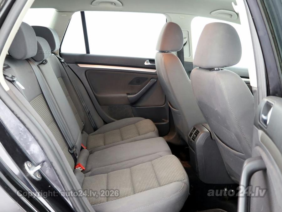 Black Volkswagen Golf 2008 in Tallinn, with an engine capacity of 2.00 L and mileage of 368 thousand km for 799 €, photo 8 on AUTOMOTO.COM.LV
