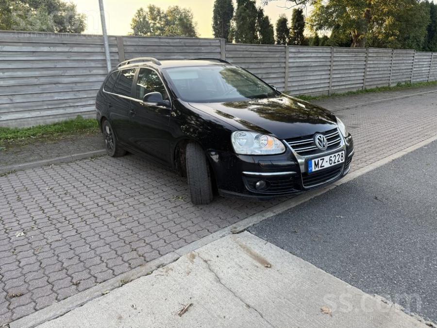 Melns Volkswagen Golf 2008 Jelgava, ar dzinēja tilpumu 1.90 L un nobraukumu 0 tūkst. km par 1900 €, foto 3 vietnē AUTOMOTO.COM.LV