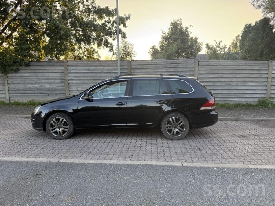 Melns Volkswagen Golf 2008 Jelgava, ar dzinēja tilpumu 1.90 L un nobraukumu 0 tūkst. km par 1900 €, foto 4 vietnē AUTOMOTO.COM.LV