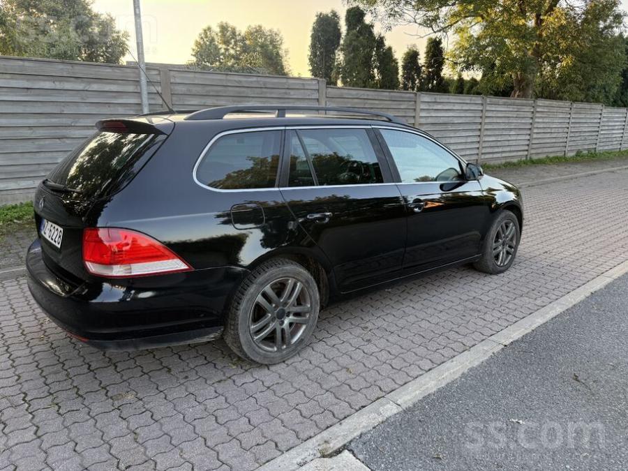 Melns Volkswagen Golf 2008 Jelgava, ar dzinēja tilpumu 1.90 L un nobraukumu 0 tūkst. km par 1900 €, foto 10 vietnē AUTOMOTO.COM.LV