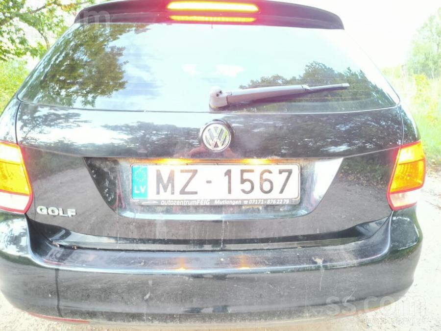 Melns Volkswagen Golf 2008 Cēsis, ar dzinēja tilpumu 1.90 L un nobraukumu 305 tūkst. km par 1100 €, foto 5 vietnē AUTOMOTO.COM.LV