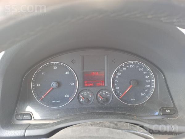 Melns Volkswagen Golf 2008 Bauska, ar dzinēja tilpumu 1.90 L un nobraukumu 392 tūkst. km par 2600 €, foto 1 vietnē AUTOMOTO.COM.LV