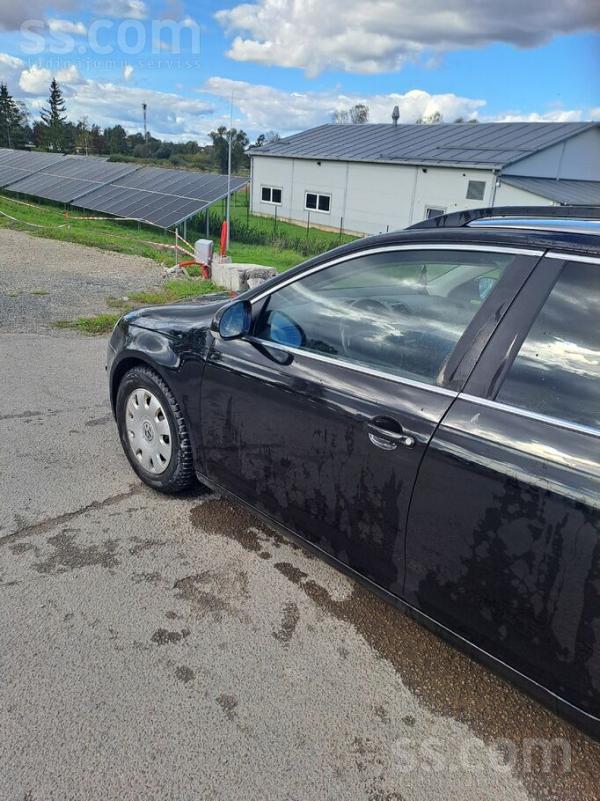 Melns Volkswagen Golf 2008 Bauska, ar dzinēja tilpumu 1.90 L un nobraukumu 392 tūkst. km par 2600 €, foto 3 vietnē AUTOMOTO.COM.LV