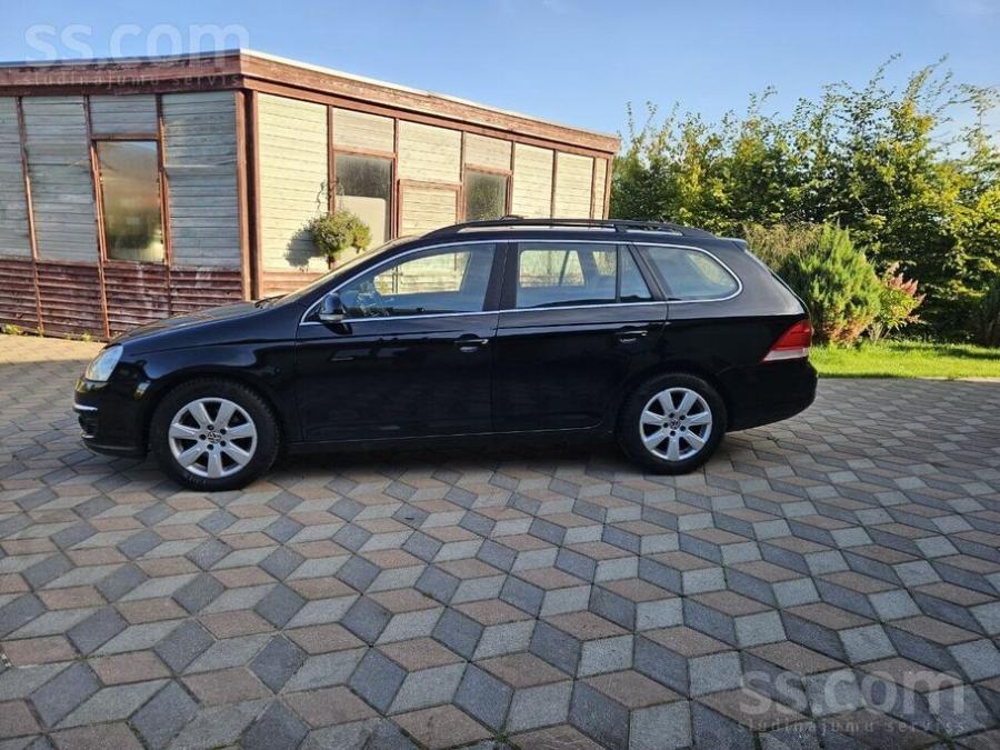 Black Volkswagen Golf 2008 in Talsi, with an engine capacity of 2.00 L and mileage of 306 thousand km for 2599 €, photo 7 on AUTOMOTO.COM.LV