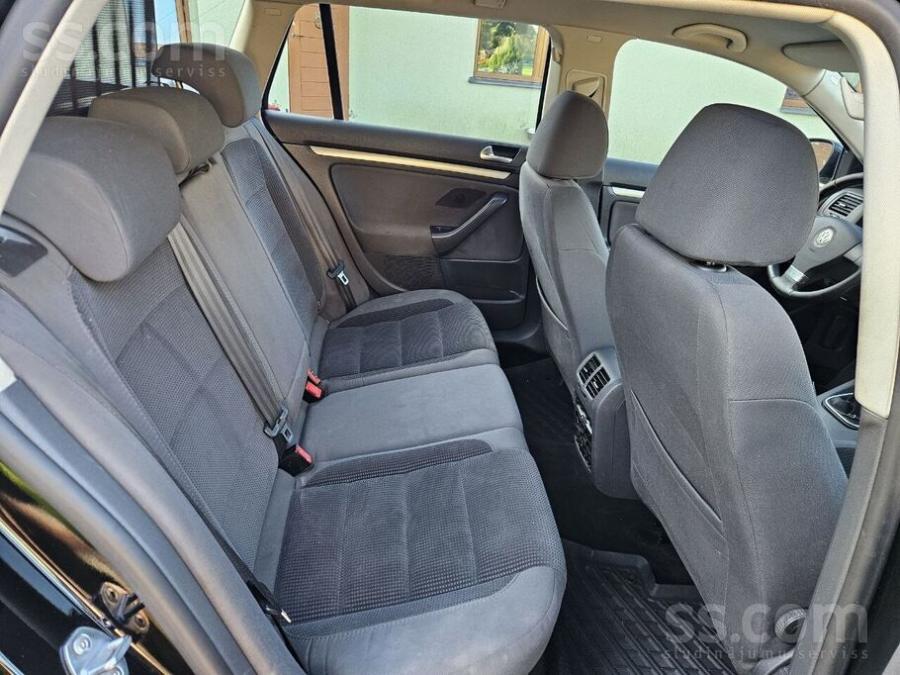 Black Volkswagen Golf 2008 in Talsi, with an engine capacity of 2.00 L and mileage of 306 thousand km for 2599 €, photo 14 on AUTOMOTO.COM.LV