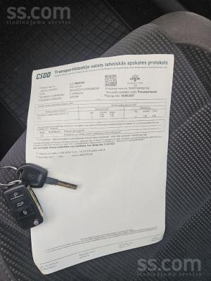 Black Volkswagen Golf 2008 in Talsi, with an engine capacity of 2.00 L and mileage of 306 thousand km for 2599 €, photo 15 on AUTOMOTO.COM.LV