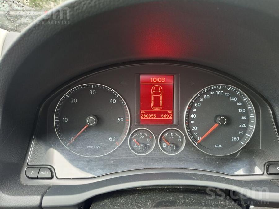 Melns Volkswagen Golf 2008 Rīga, ar dzinēja tilpumu 1.90 L un nobraukumu 282 tūkst. km par 2500 €, foto 8 vietnē AUTOMOTO.COM.LV