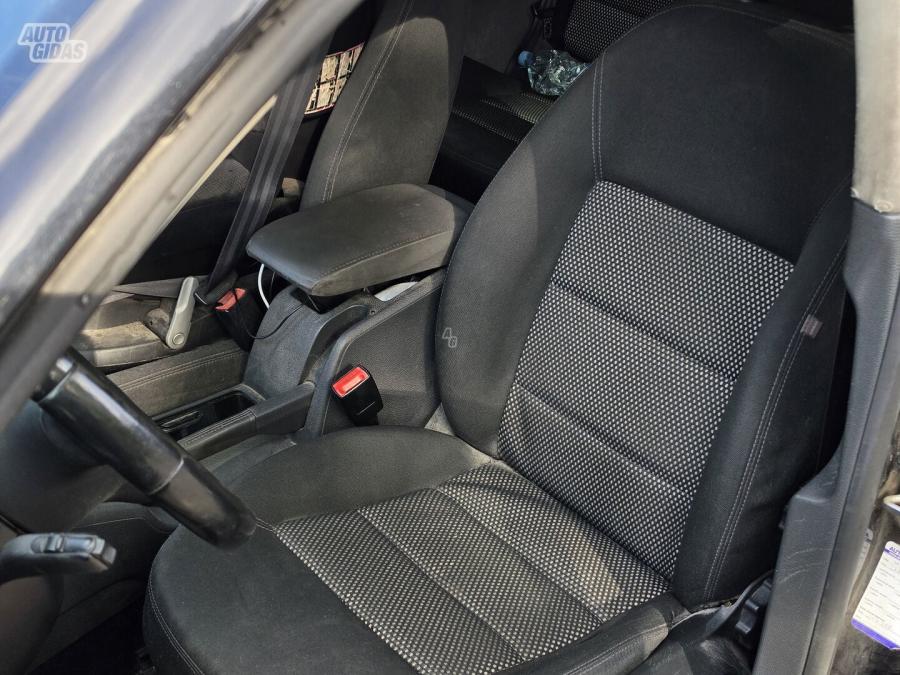 Melns Volkswagen Golf 2008 Viļņa, ar dzinēja tilpumu 1.90 L un nobraukumu 396 tūkst. km par 1500 €, foto 10 vietnē AUTOMOTO.COM.LV
