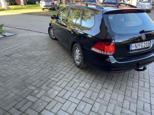 Melns Volkswagen Golf 2008 Šauļi, ar dzinēja tilpumu 1.90 L un nobraukumu 310 tūkst. km par 2350 €, foto 6 vietnē AUTOMOTO.COM.LV