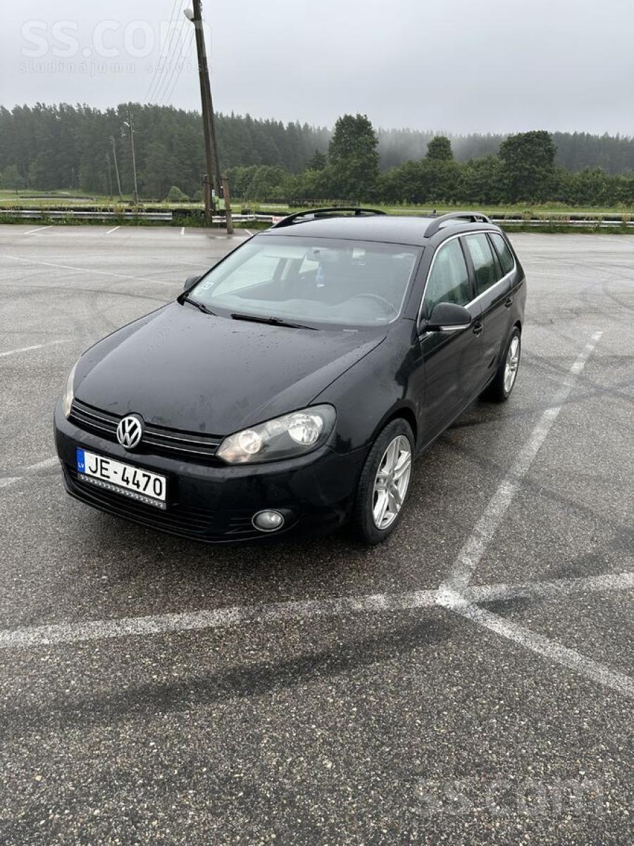Black Volkswagen Golf 2009 in Cesis, with an engine capacity of 2.00 L and mileage of 423 thousand km for 2795 €, photo 2 on AUTOMOTO.COM.LV