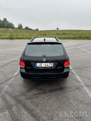 Black Volkswagen Golf 2009 in Cesis, with an engine capacity of 2.00 L and mileage of 423 thousand km for 2795 €, photo 6 on AUTOMOTO.COM.LV