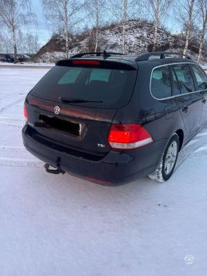 Black Volkswagen Golf 2009 in Marijampole, with an engine capacity of 1.39 L and mileage of 244 thousand km for 2222 €, photo 5 on AUTOMOTO.COM.LV