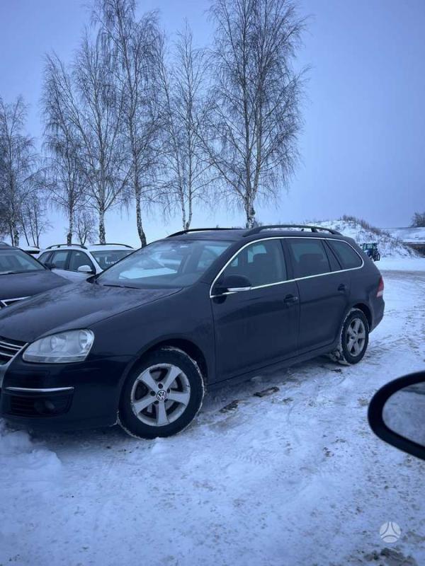 Black Volkswagen Golf 2009 in Marijampole, with an engine capacity of 1.40 L and mileage of 246 thousand km for 2400 €, photo 1 on AUTOMOTO.COM.LV