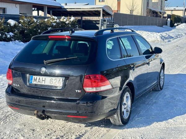 Black Volkswagen Golf 2009 in Vilnius, with an engine capacity of 1.39 L and mileage of 240 thousand km for 2700 €, photo 3 on AUTOMOTO.COM.LV