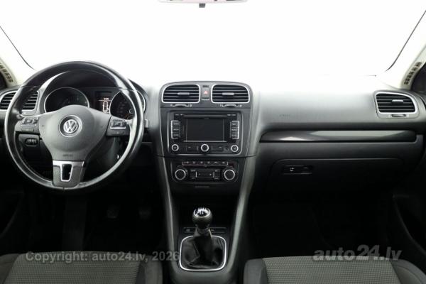 Black Volkswagen Golf 2009 in Tallinn, with an engine capacity of 1.60 L and mileage of 358 thousand km for 1499 €, photo 5 on AUTOMOTO.COM.LV
