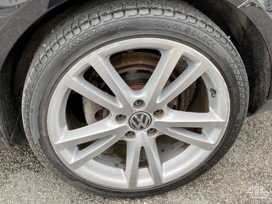 Black Volkswagen Golf 2009 in Vilnius, with an engine capacity of 1.40 L and mileage of 243 thousand km for 1900 €, photo 11 on AUTOMOTO.COM.LV