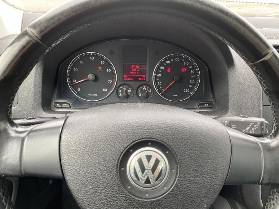 Black Volkswagen Golf 2009 in Vilnius, with an engine capacity of 1.40 L and mileage of 243 thousand km for 1900 €, photo 25 on AUTOMOTO.COM.LV