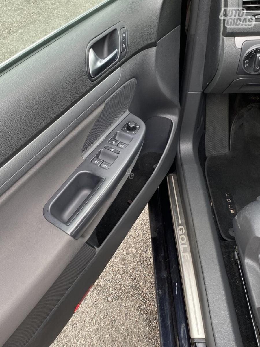Black Volkswagen Golf 2009 in Vilnius, with an engine capacity of 1.40 L and mileage of 243 thousand km for 1900 €, photo 14 on AUTOMOTO.COM.LV