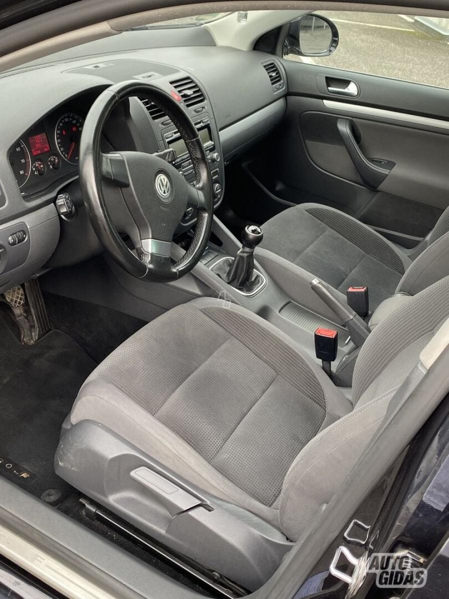 Black Volkswagen Golf 2009 in Vilnius, with an engine capacity of 1.40 L and mileage of 243 thousand km for 1900 €, photo 21 on AUTOMOTO.COM.LV