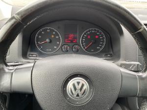 Black Volkswagen Golf 2009 in Vilnius, with an engine capacity of 1.40 L and mileage of 243 thousand km for 1900 €, photo 25 on AUTOMOTO.COM.LV