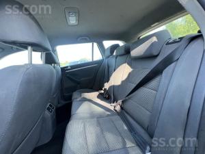 Black Volkswagen Golf 2009 in Talsi, with an engine capacity of 1.90 L and mileage of 250 thousand km for 3300 €, photo 10 on AUTOMOTO.COM.LV