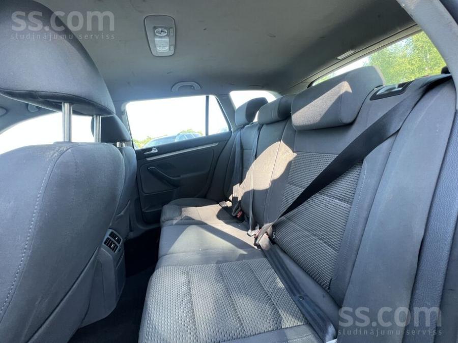 Black Volkswagen Golf 2009 in Talsi, with an engine capacity of 1.90 L and mileage of 250 thousand km for 3300 €, photo 10 on AUTOMOTO.COM.LV