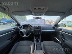 Black Volkswagen Golf 2009 in Talsi, with an engine capacity of 1.90 L and mileage of 250 thousand km for 3300 €, photo 11 on AUTOMOTO.COM.LV