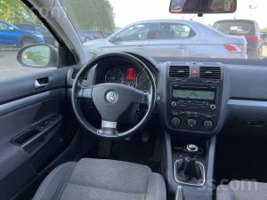 Black Volkswagen Golf 2009 in Talsi, with an engine capacity of 1.90 L and mileage of 250 thousand km for 3300 €, photo 12 on AUTOMOTO.COM.LV