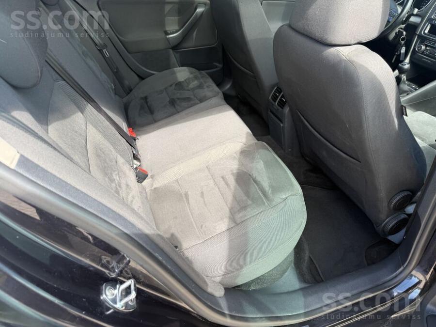 Melns Volkswagen Golf 2009 Saldus, ar dzinēja tilpumu 2.00 L un nobraukumu 311 tūkst. km par 4590 €, foto 12 vietnē AUTOMOTO.COM.LV