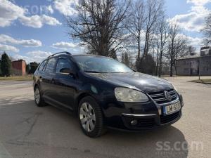 Black Volkswagen Golf 2009 in Cesis, with an engine capacity of 1.90 L and mileage of 323 thousand km for 1700 €, photo 1 on AUTOMOTO.COM.LV